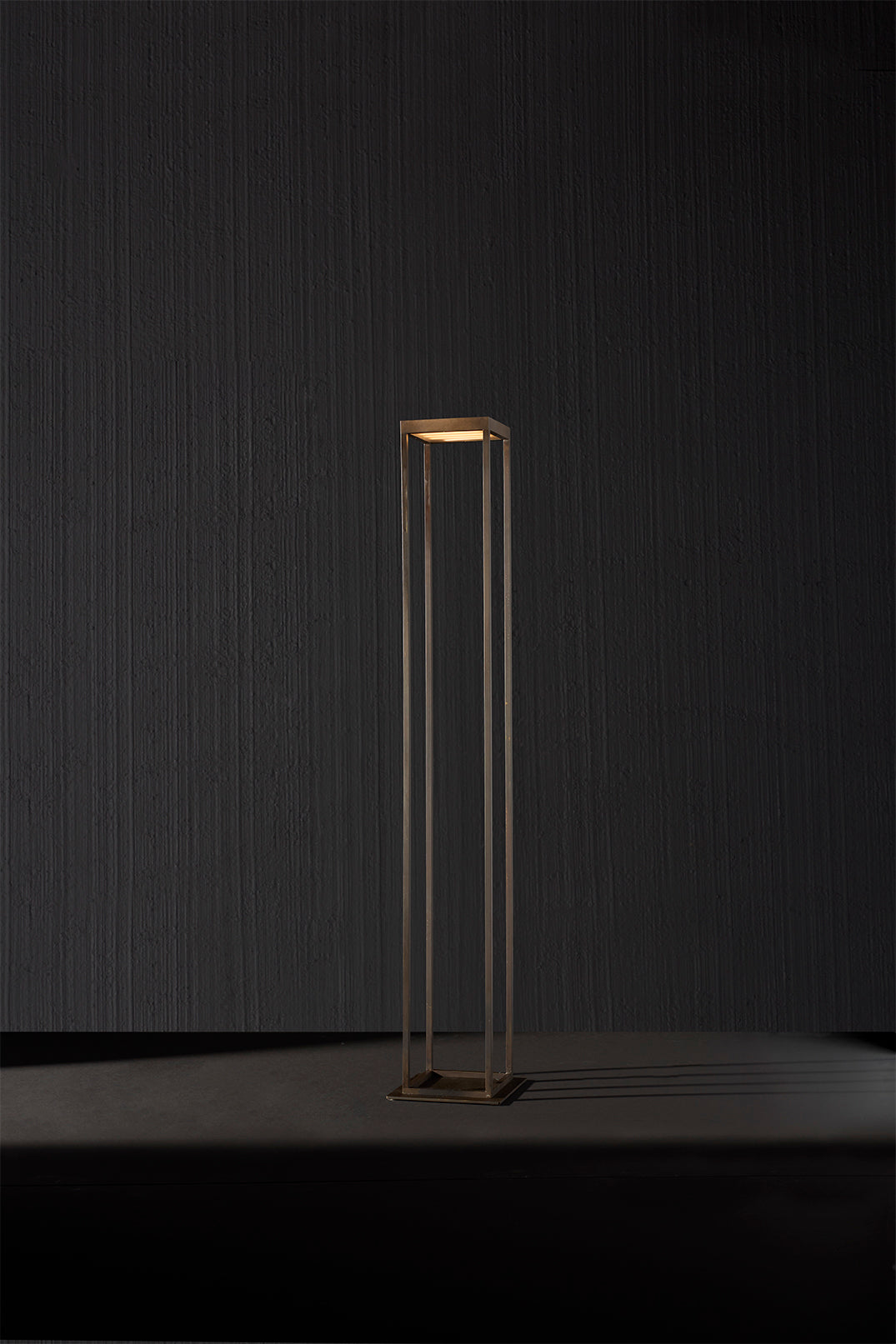 Kusho Floor Lamp – Architectural Brass Luxury Lighting